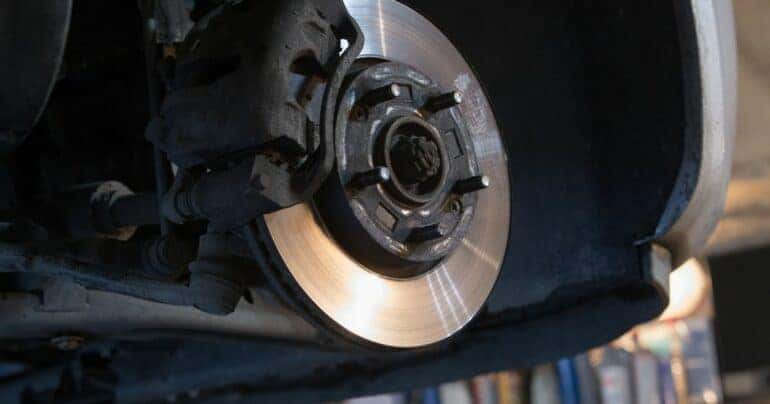 Navigating Brake Service: Early Warning Signs for Your Land Rover in ...