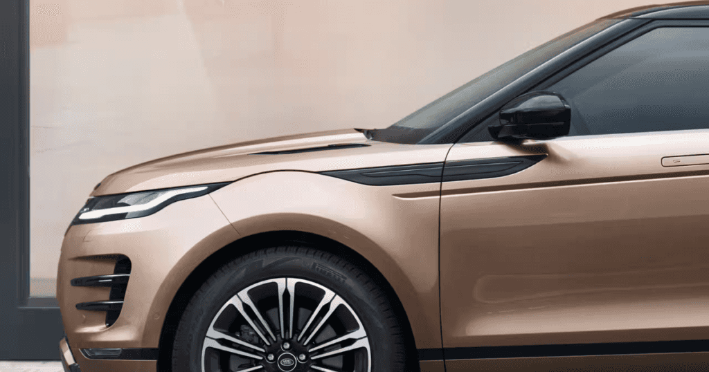 City Chic Meets Off-Road Might: Exploring the 2024 Range Rover Evoque ...